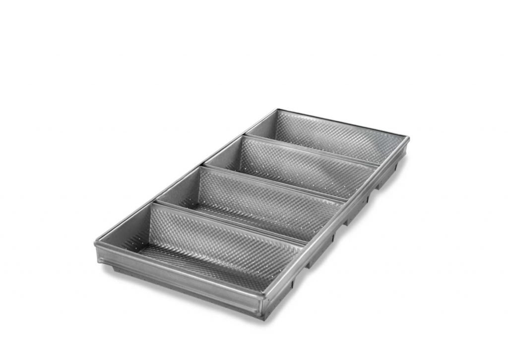 Crimped Round Bread 4-Pan Set - Chicago Metallic - A Bundy Baking Solution