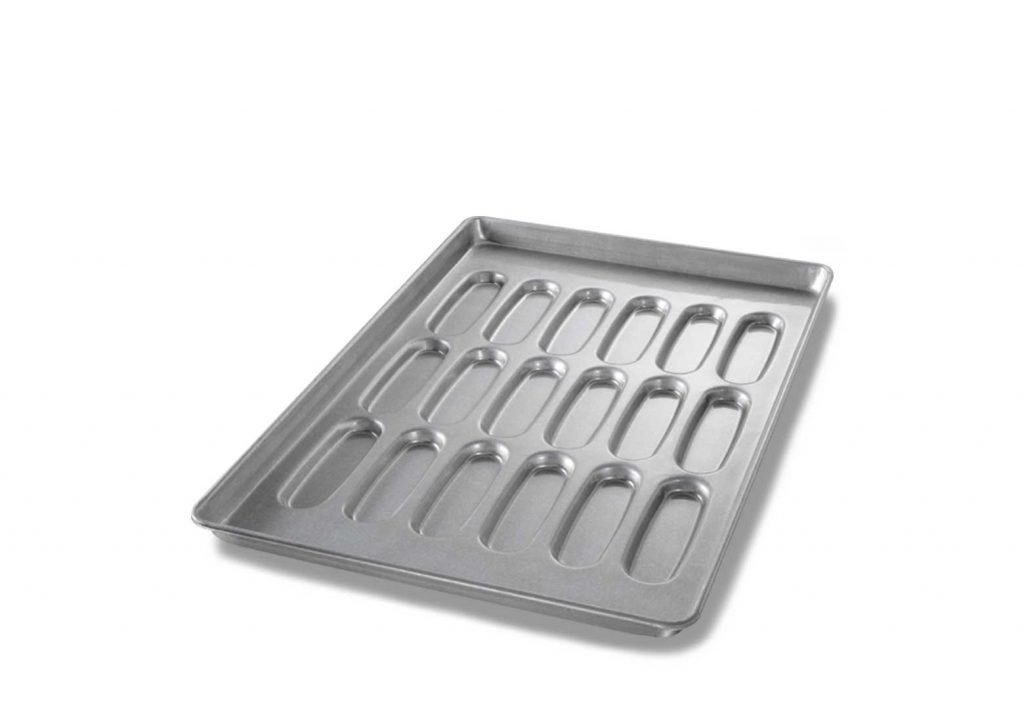 Bun & Roll Pans - Chicago Metallic - A Bundy Baking Solution