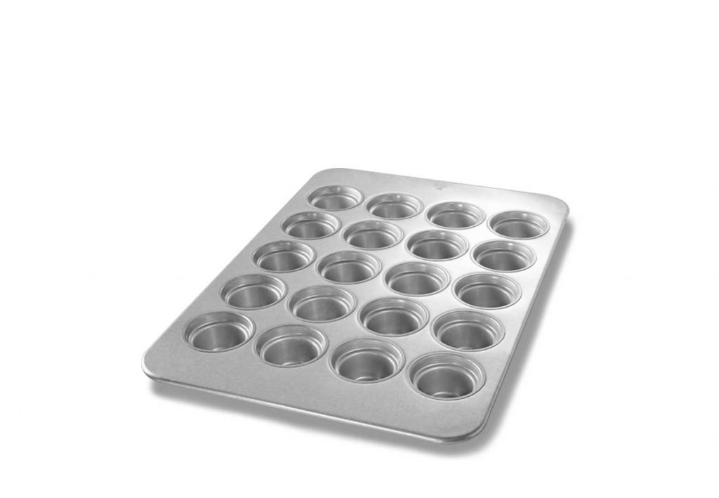 Large Crown Muffin Pan - Chicago Metallic - A Bundy Baking Solution