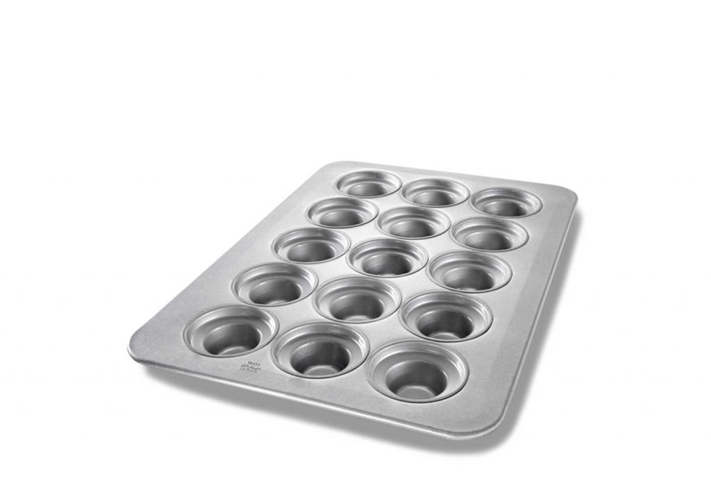 Large Crown Muffin Pan - Chicago Metallic - A Bundy Baking Solution